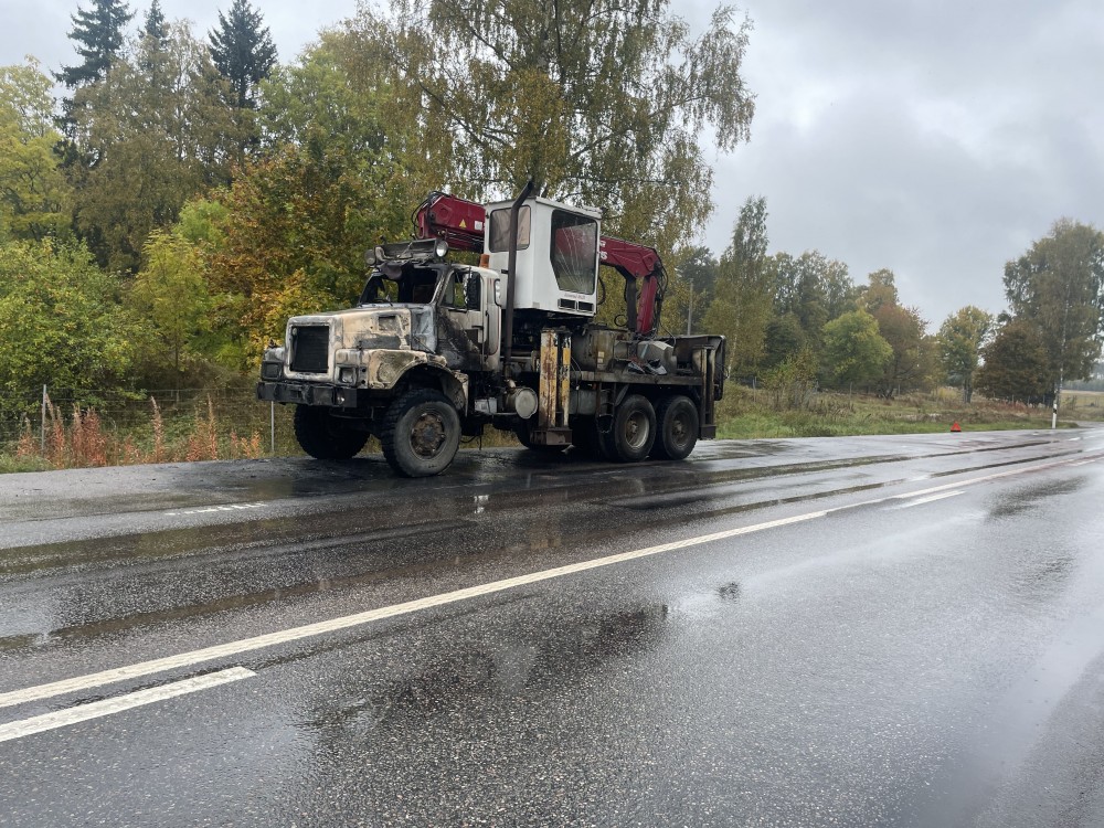 Brand i kranbil vid Glottra - Sydnärkenytt