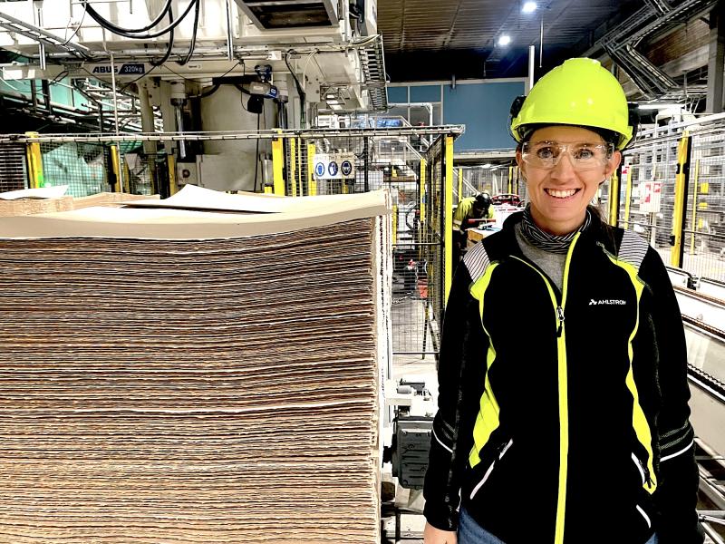 Gröna gubbar i varseldräkt invaderar Aspa bruk - Sydnärkenytt